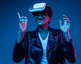 Facebook’s Future VR Headsets Could Feature Holographic Optics